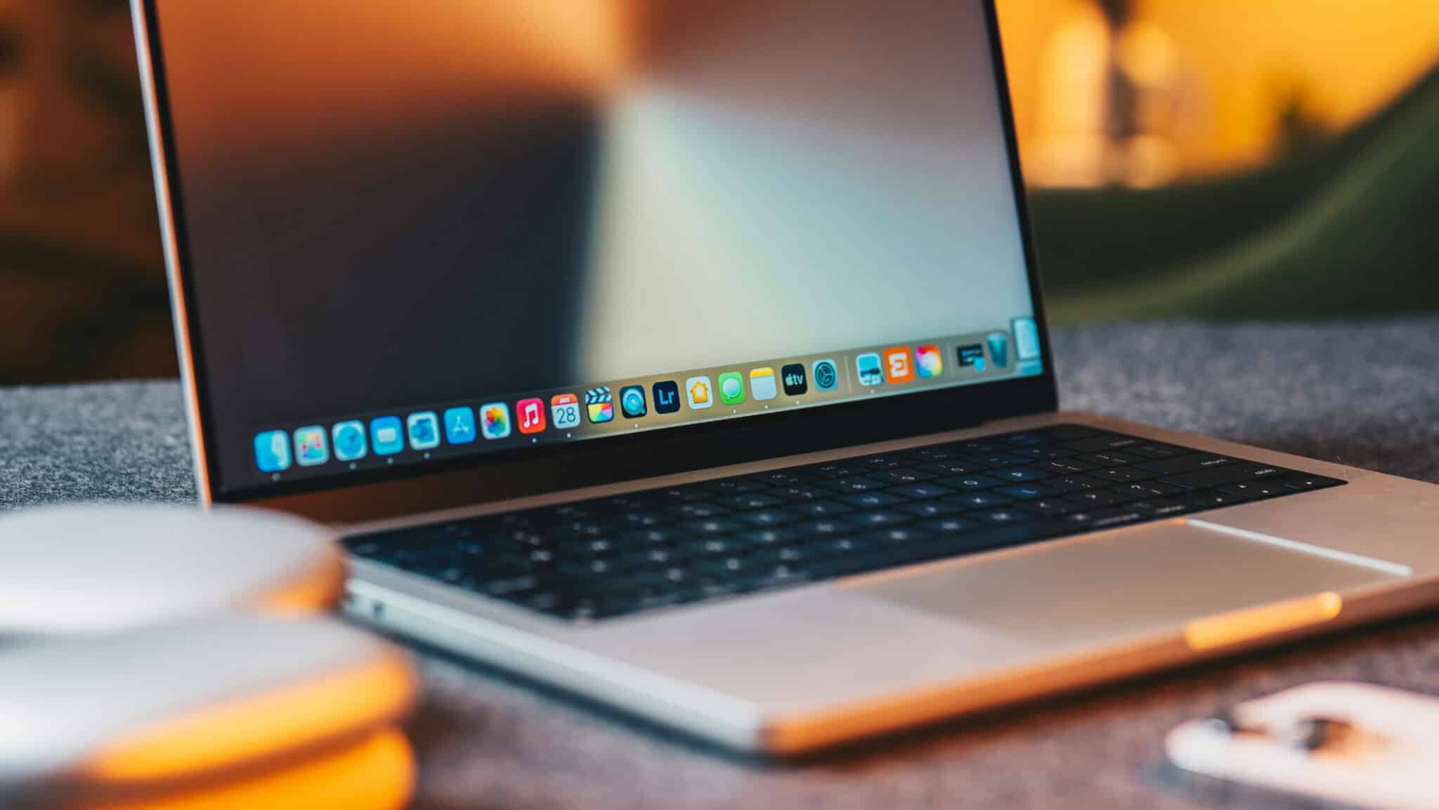Het scherm van mijn MacBook blijft zwart wat nu? - Mac voor minder